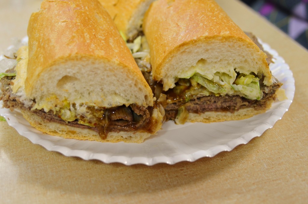 Roast beef po’ boy fully dressed
